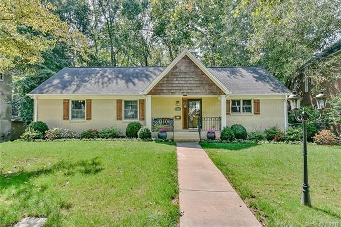 Our city’s revamped, 1950s-era ranch homes are a Charlotte architecture ...