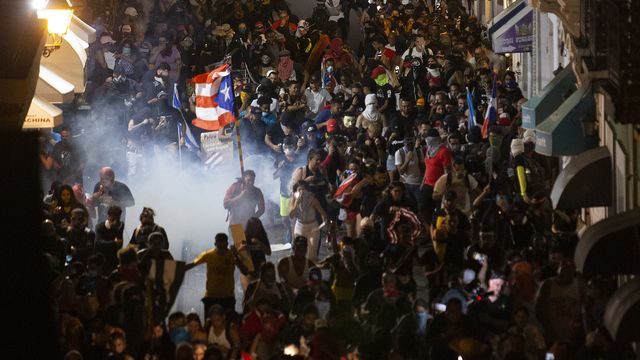 Puerto Rico governor Rosselló street protests: Police fire tear gas