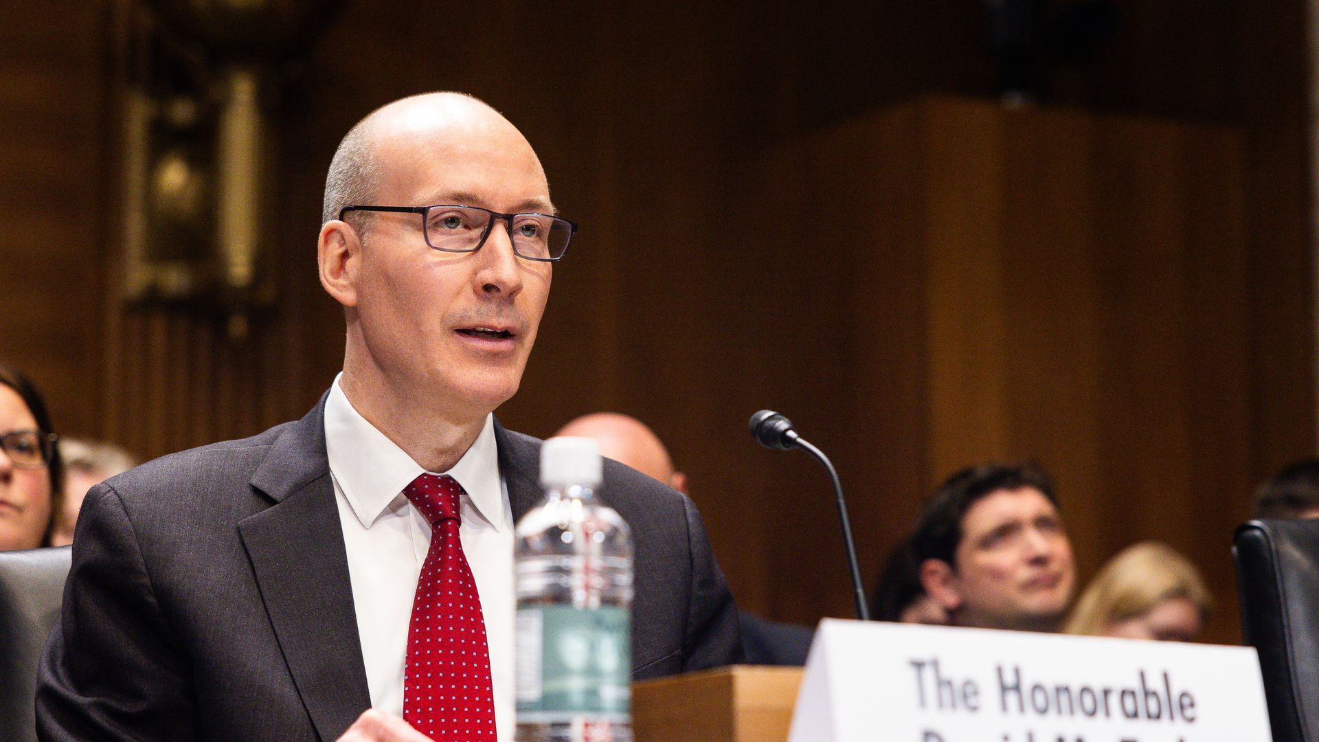 Senate LNG hearing exposes partisan fault lines