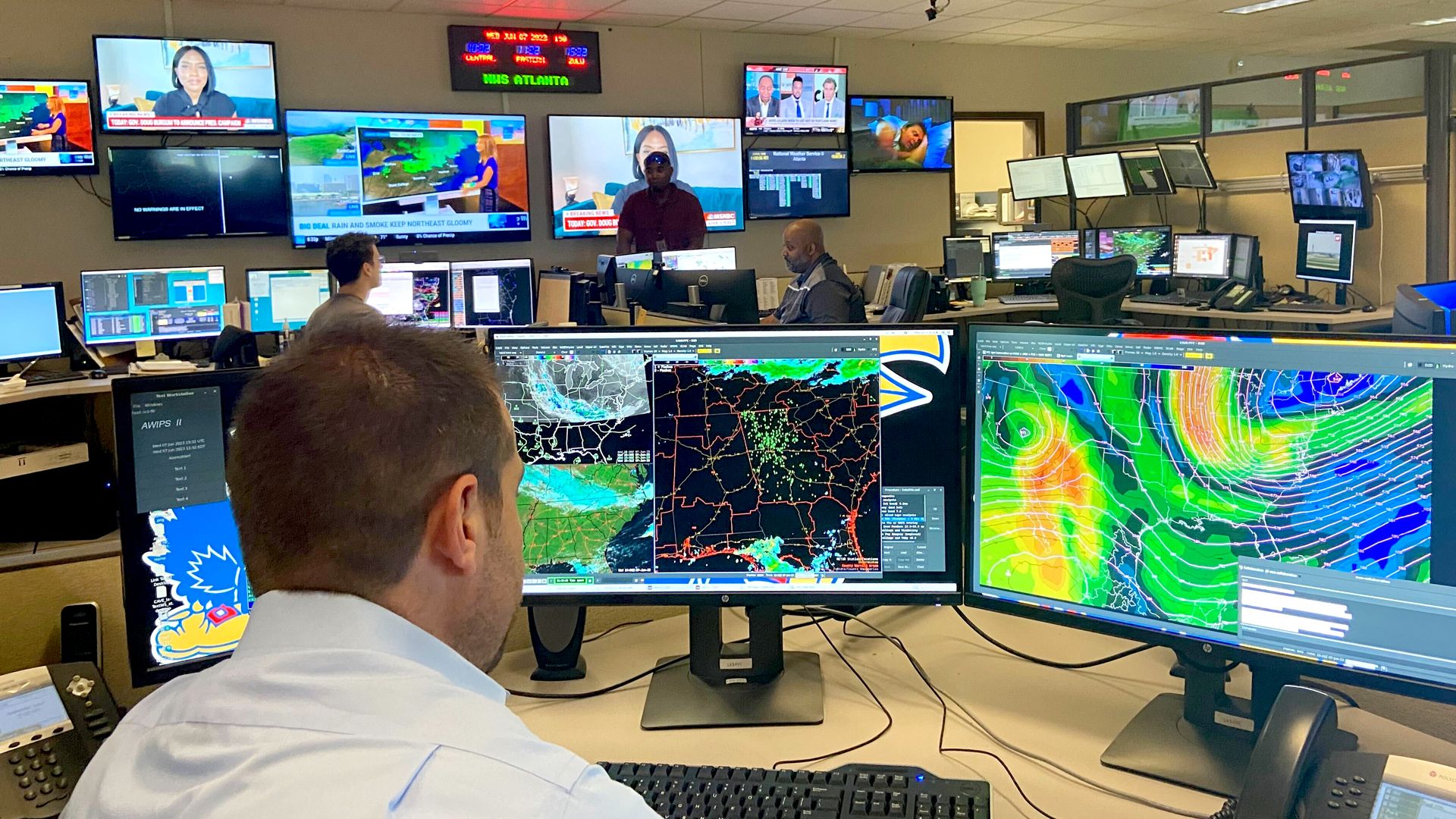 Behind the scenes of National Weather Service's Atlanta office - Axios ...