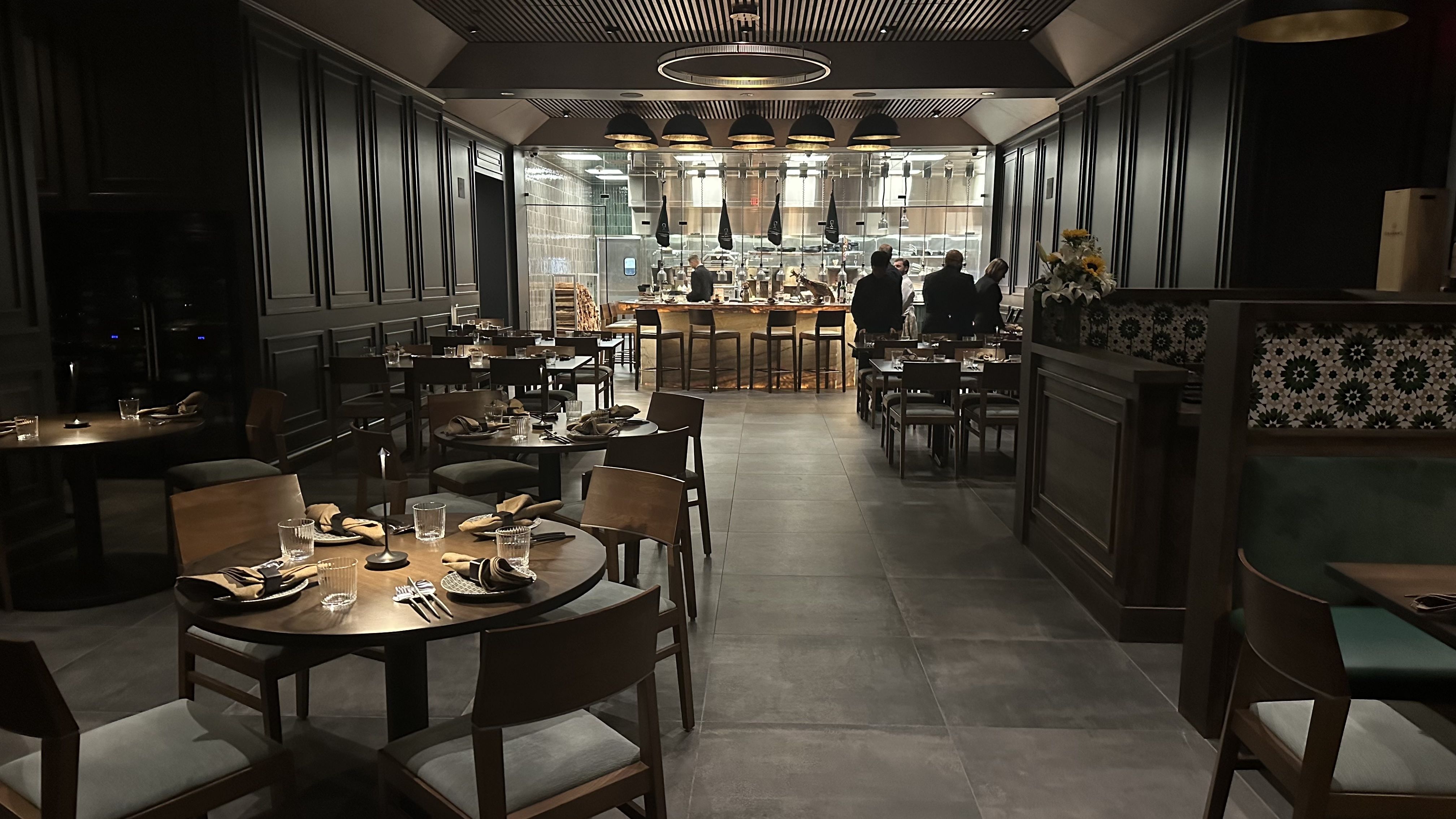 Emeril Lagasse's new restaurant brings the star chef's heritage to New ...