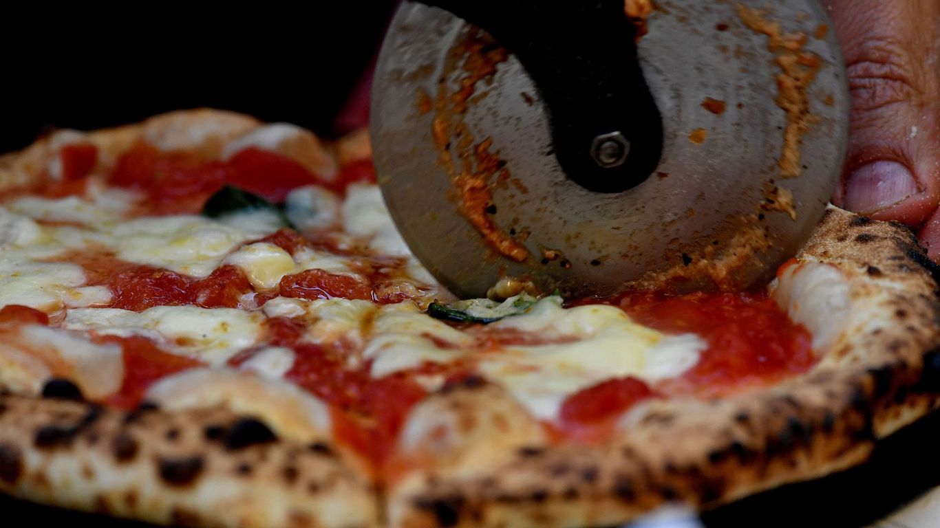 Our Twin Cities election night pizza picks - Axios Twin Cities