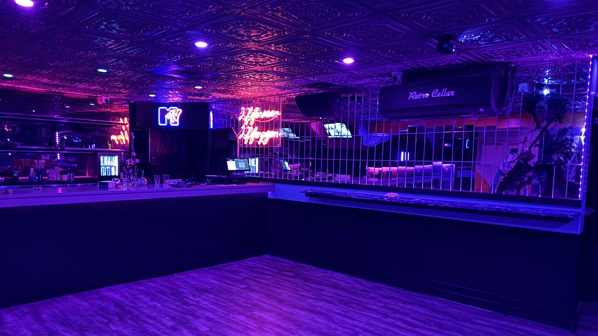 Retro Bar brings '80s and '90s nostalgia back to Uptown - Axios Charlotte