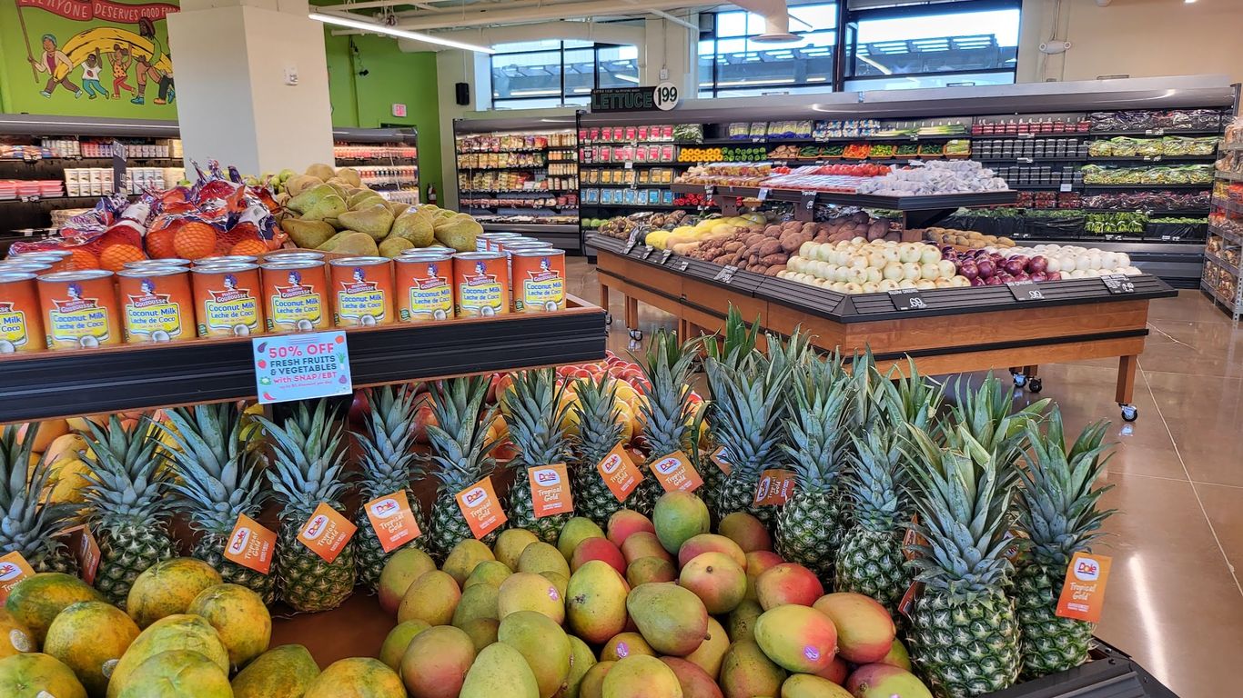 Discount grocer brings bargains to Mattapan - Axios Boston