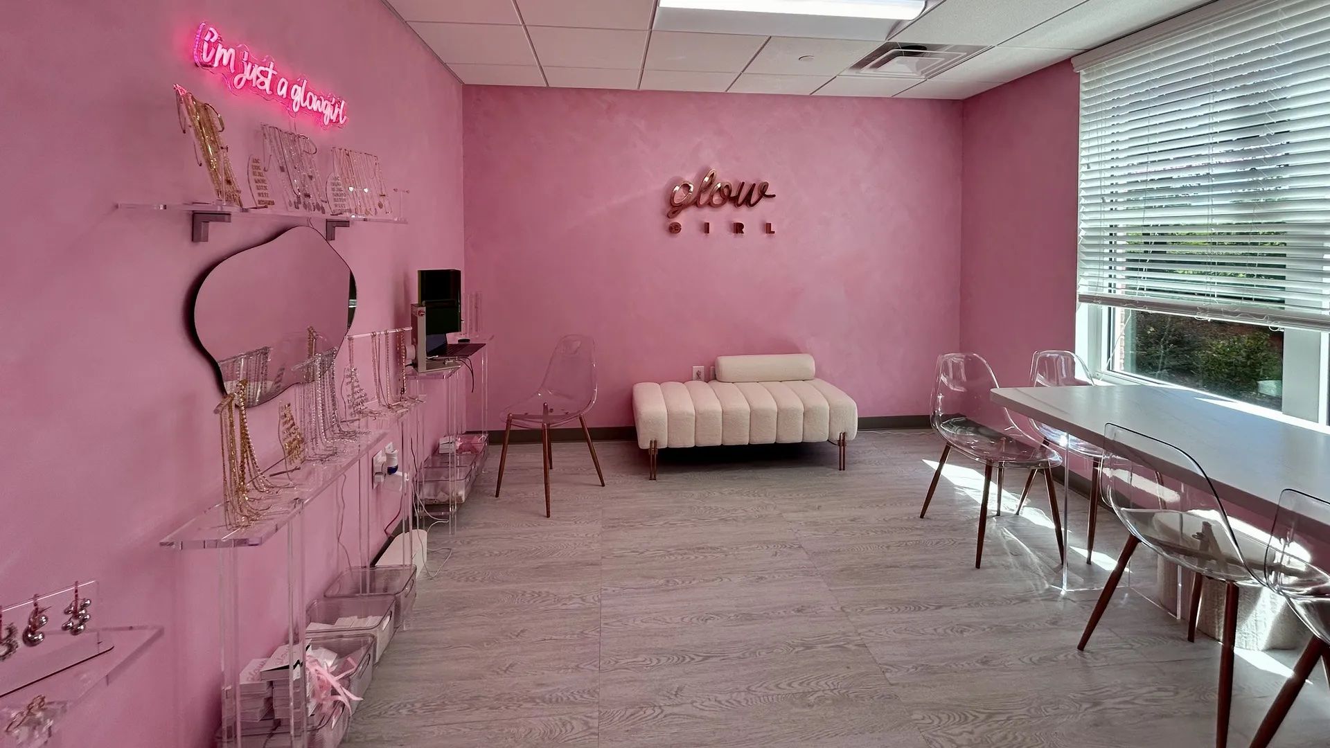 Where to get permanent jewelry in Charlotte - Axios Charlotte