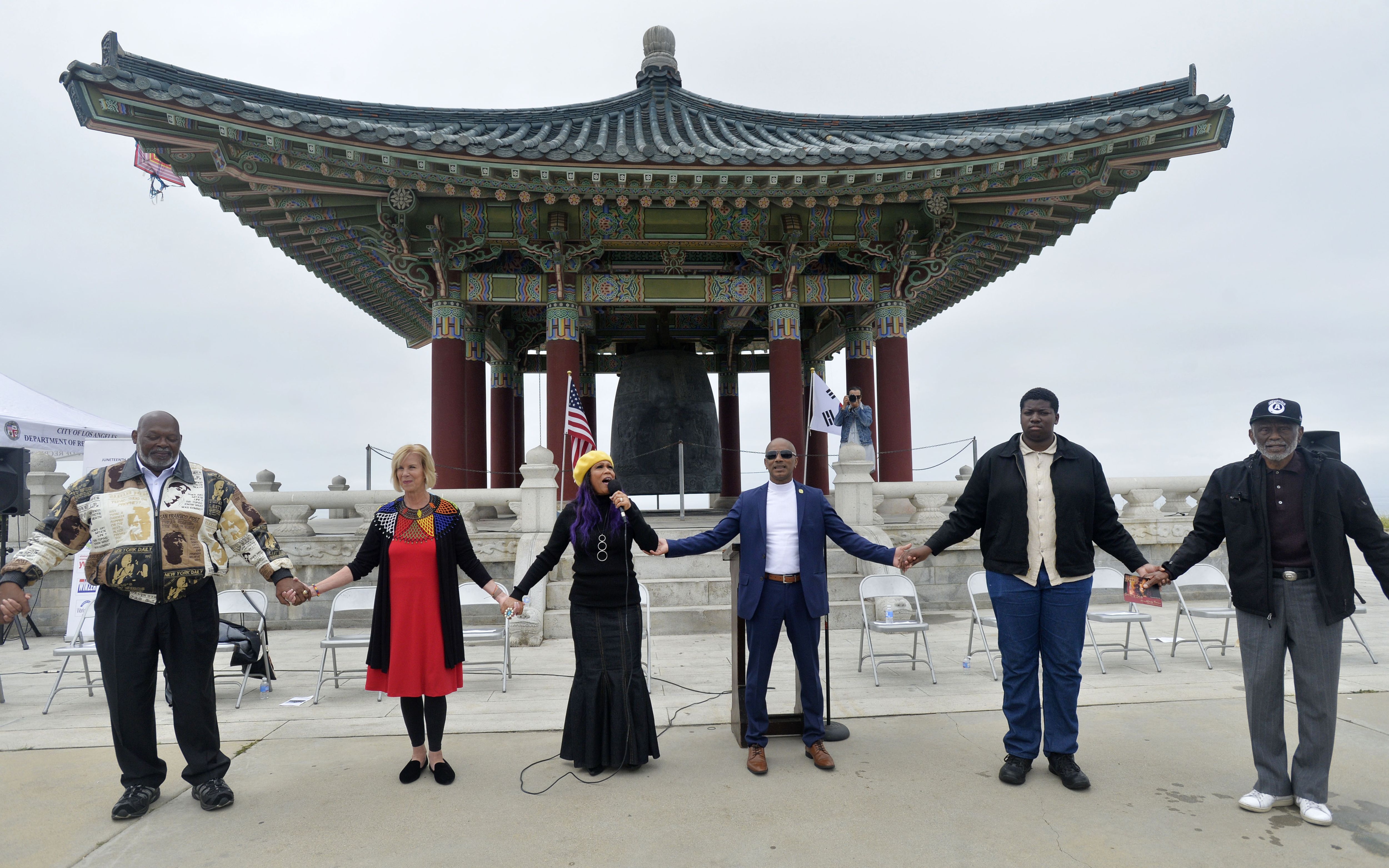 Photos: Juneteenth marked across U.S. — thousands view Emancipation ...