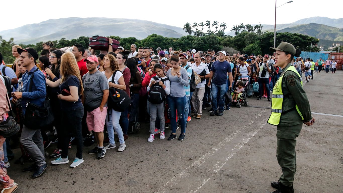 Venezuela refugee crisis overwhelms Colombia: "We don't have the money"