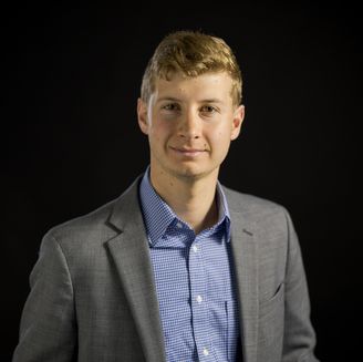 Andrew Solender - Axios