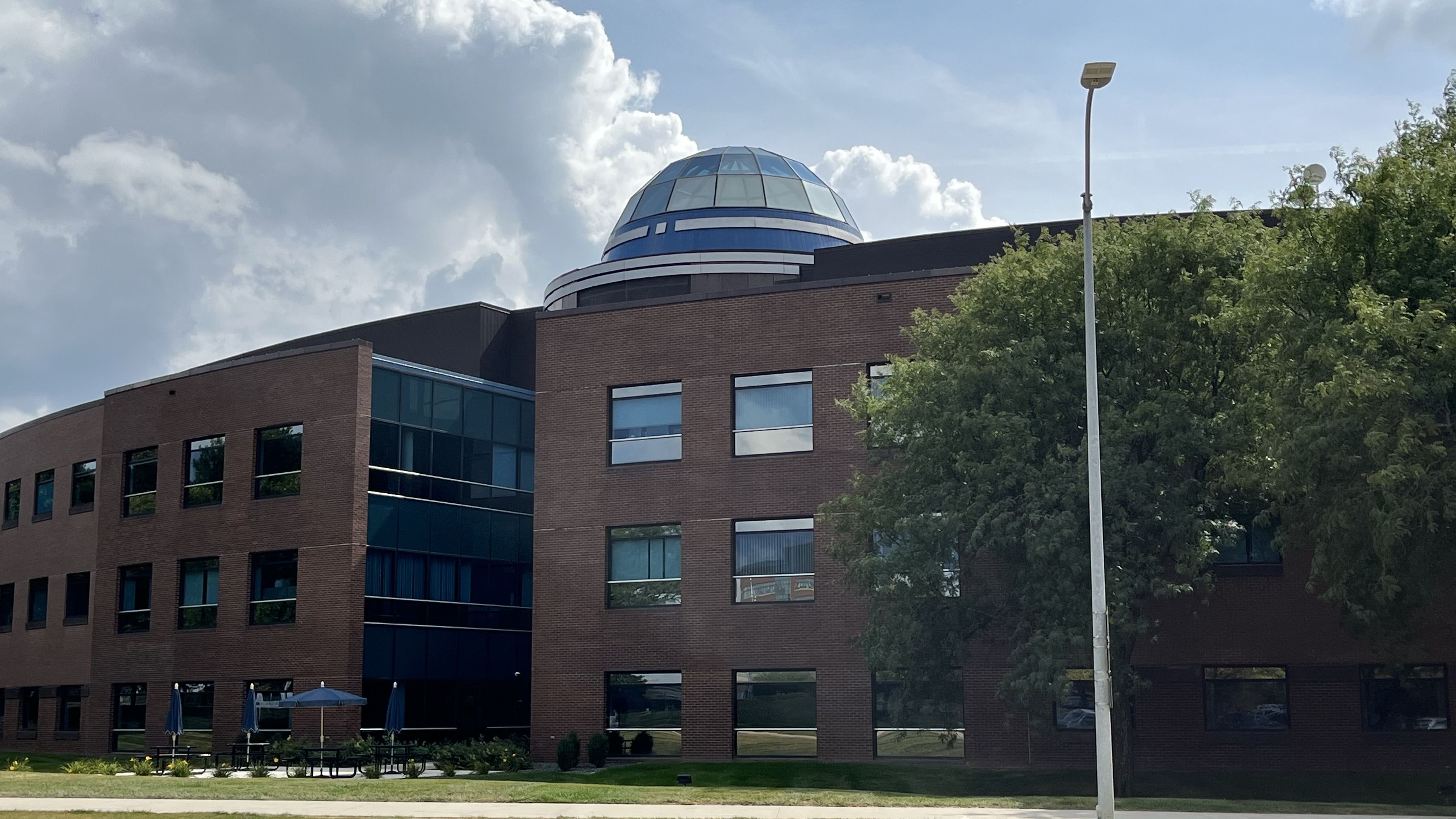 The secret names behind these 3 Des Moines buildings - Axios Des Moines