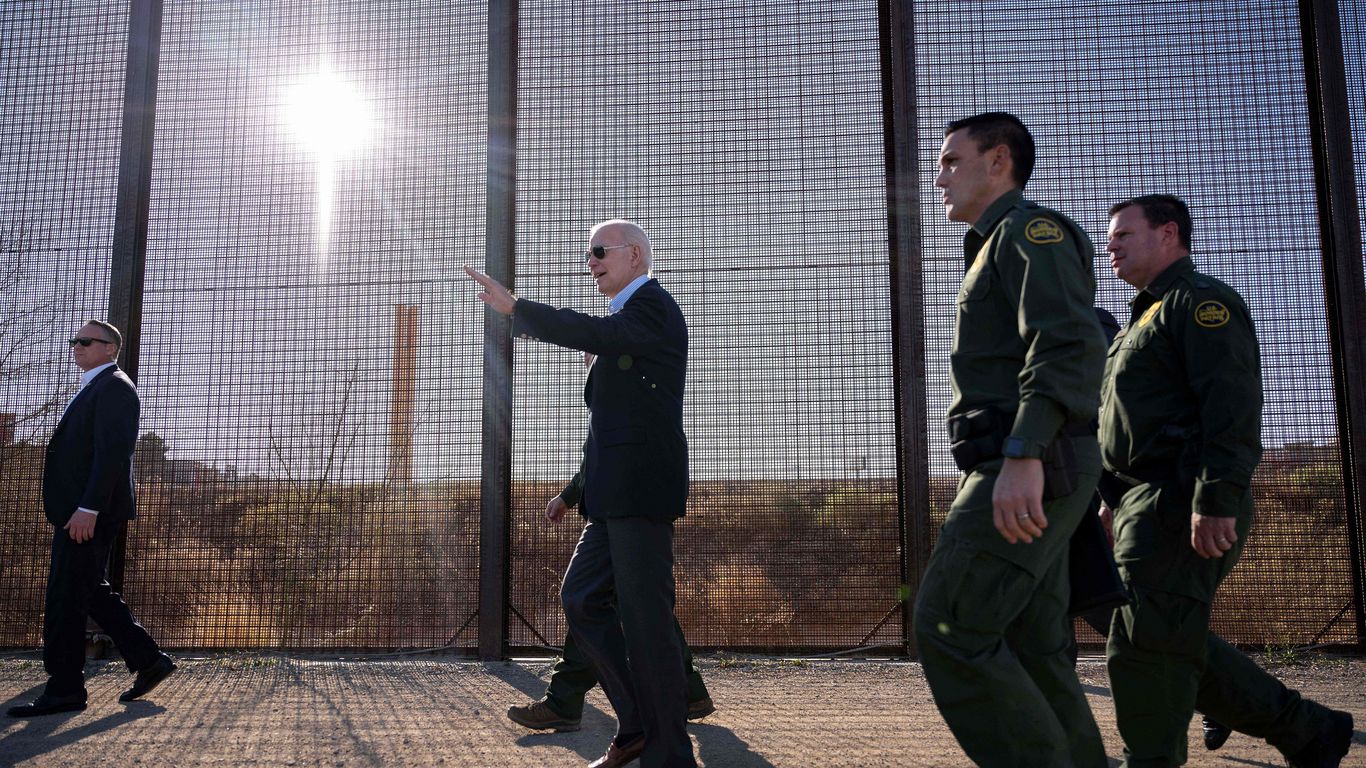 Migrant crossings at U.S. southern border hit record highs