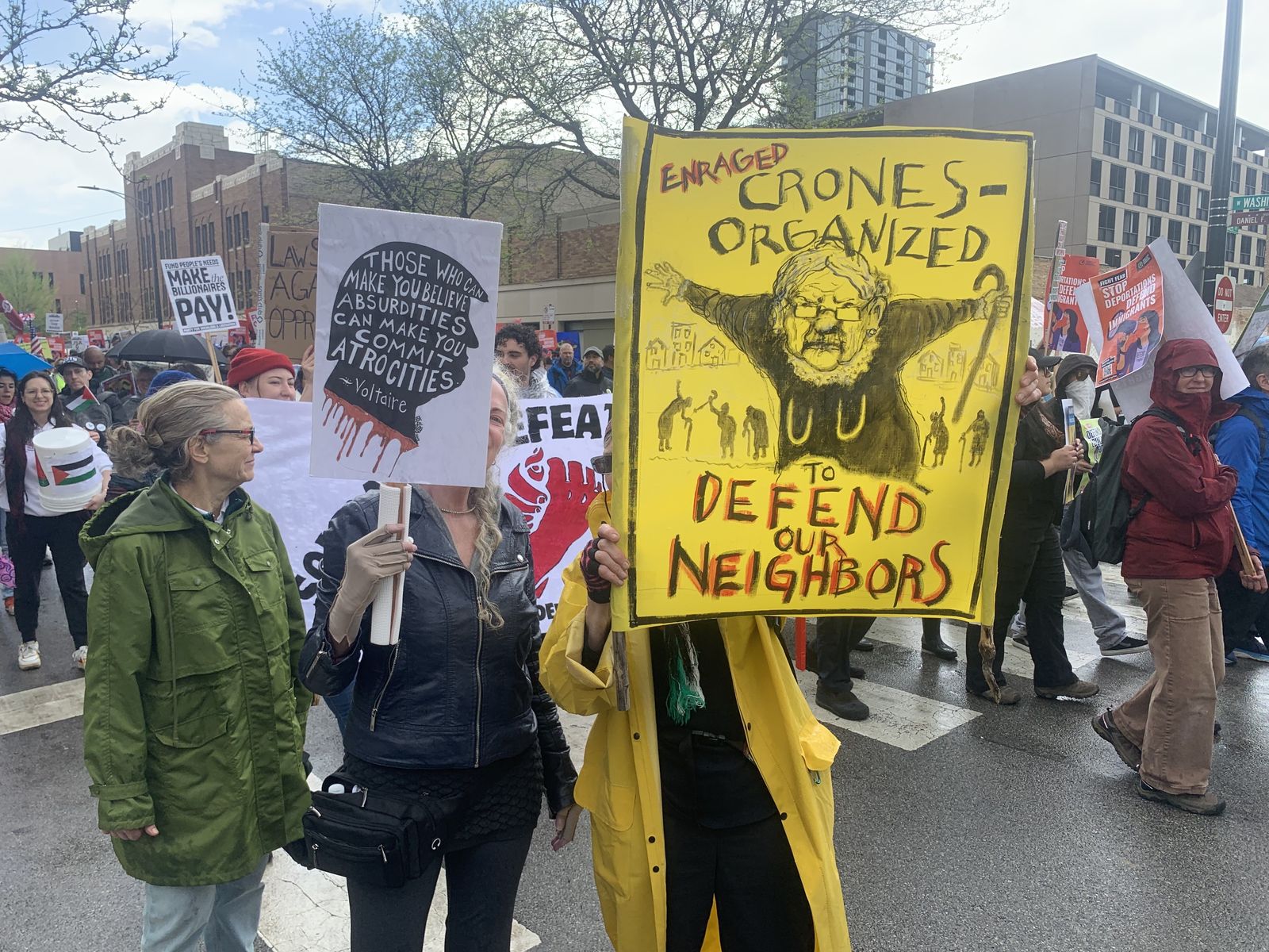In photos: Chicago's May Day protest draws thousands - Axios Chicago