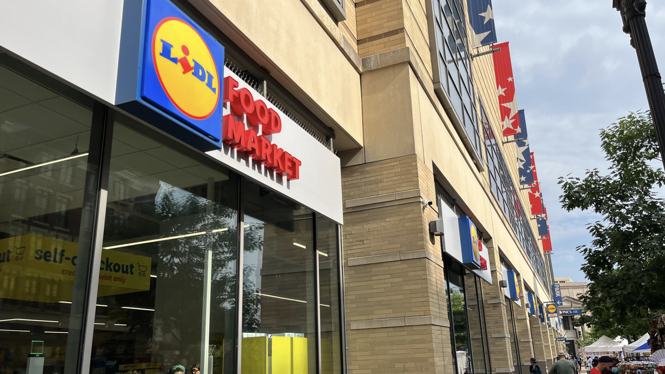 Lidl opens second D.C. grocery store in Columbia Heights - Axios ...