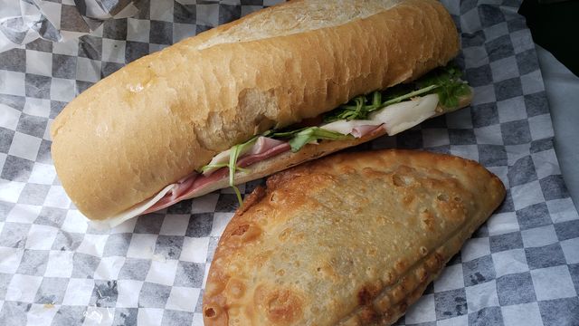 In Chicago, a taste of New Orleans in the old Riccardo's - Axios Chicago