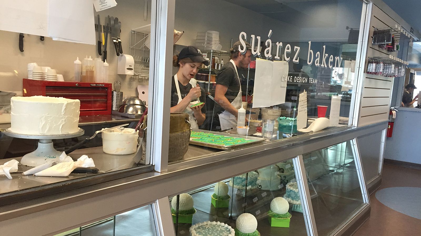 Suarez Bakery is made from scratch, a look behind the scenes. - Axios ...