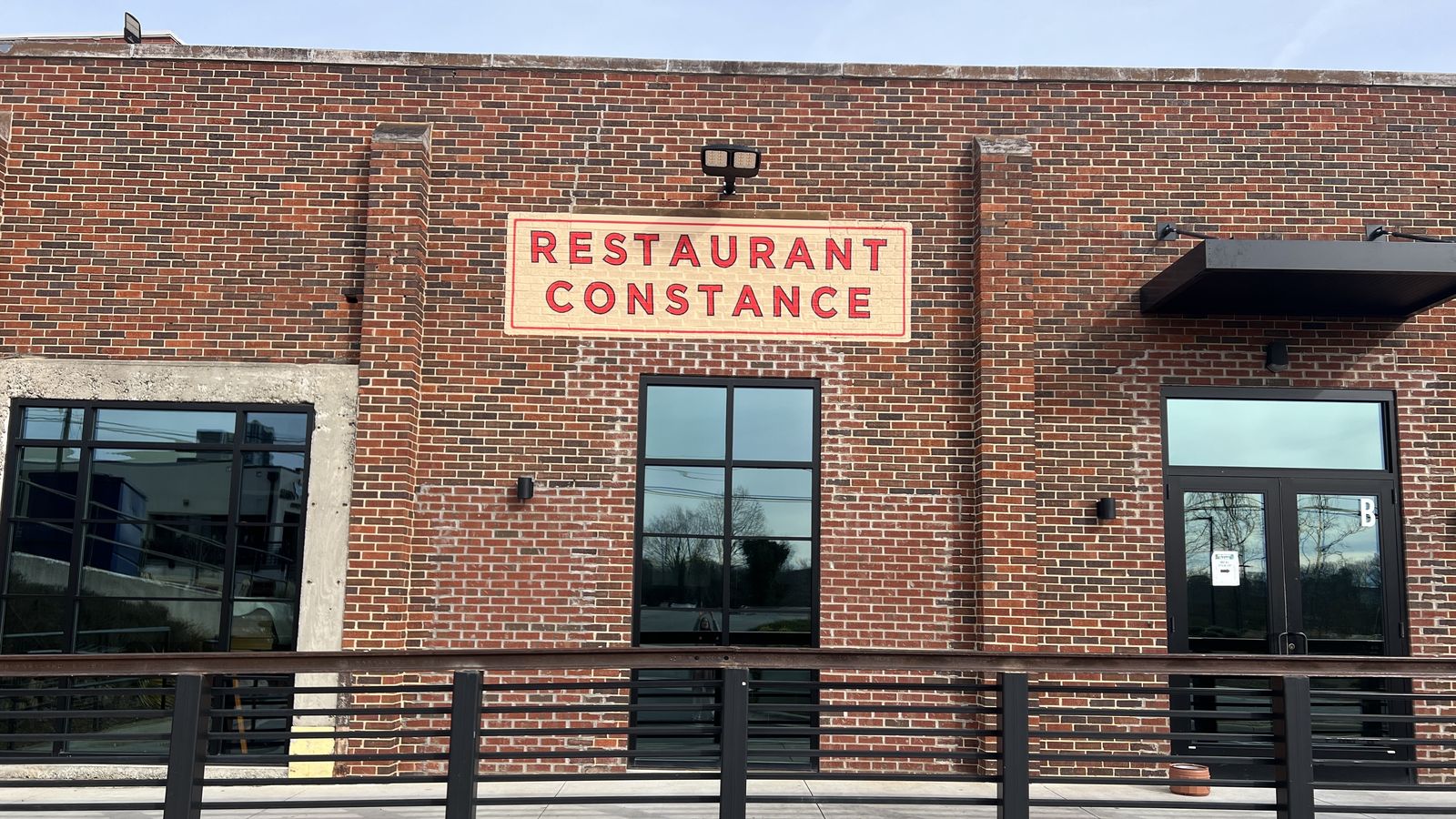 Laura Barrero - Axios