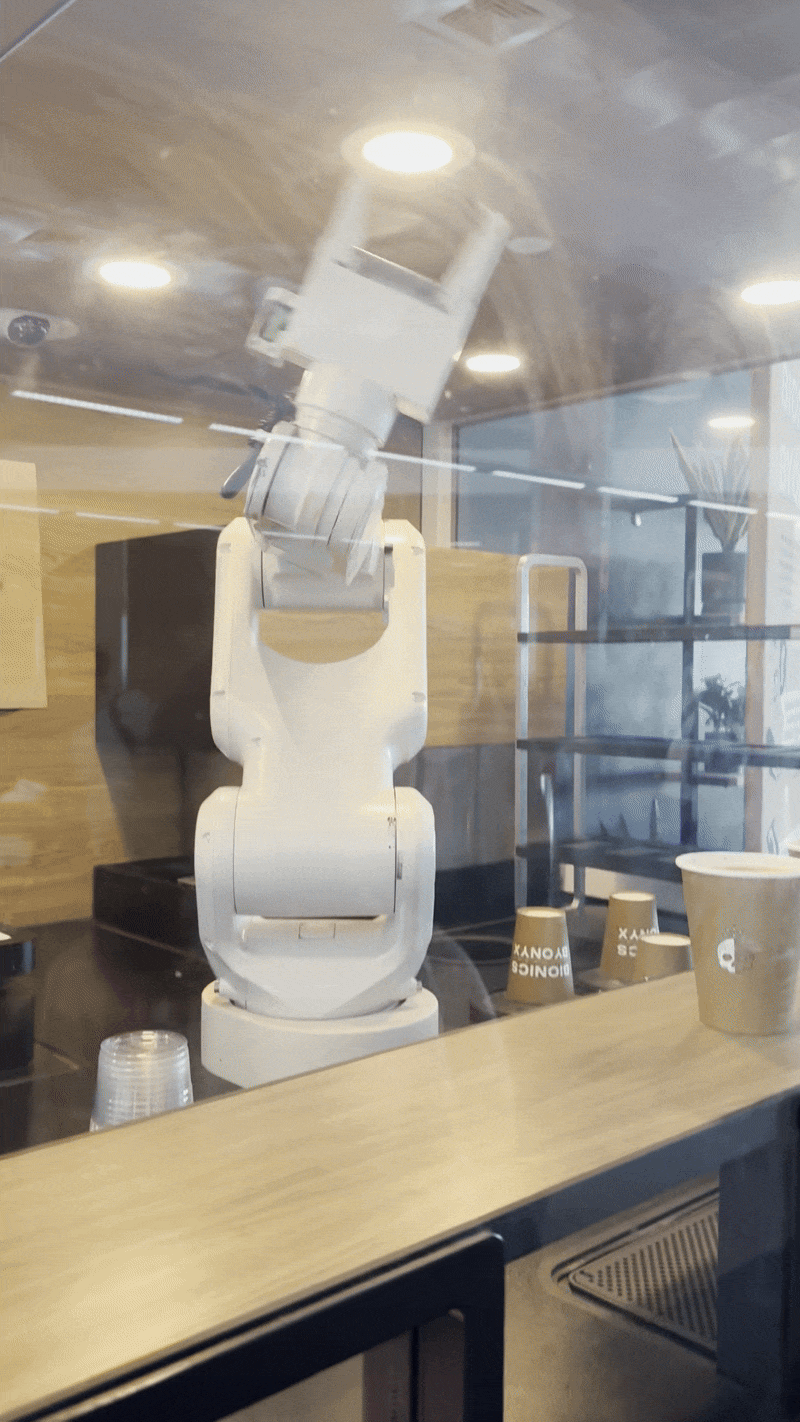 This robot made me a latte in Arkansas — and it wasn't a gimmick ...