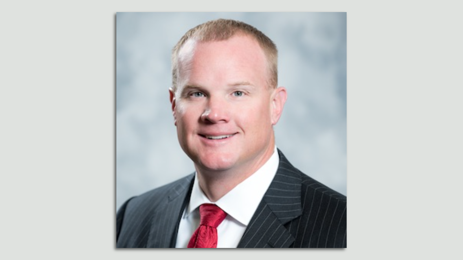 Hy-Vee ditches two CEO structure and returns to one - Axios Des Moines