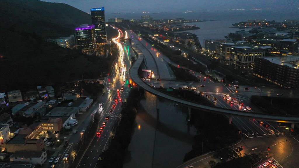 Historic storm hits San Francisco, more rain on the way - Axios San ...