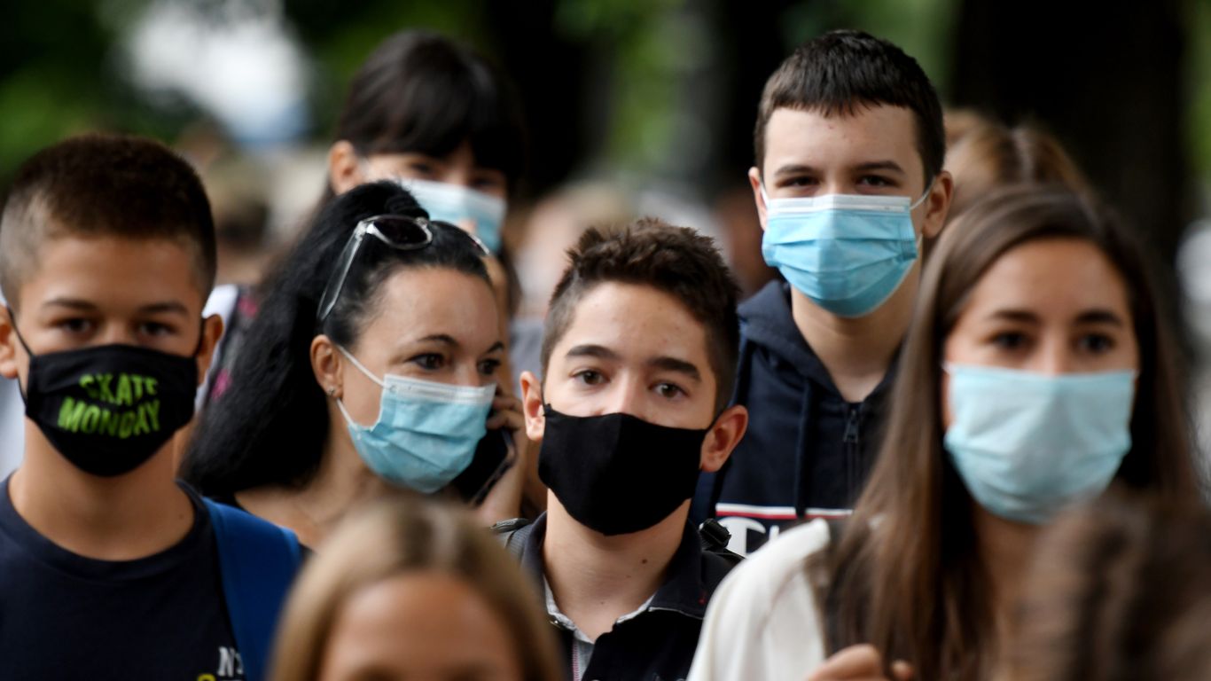 Poll: Gen Z says it's taking the coronavirus pandemic seriously
