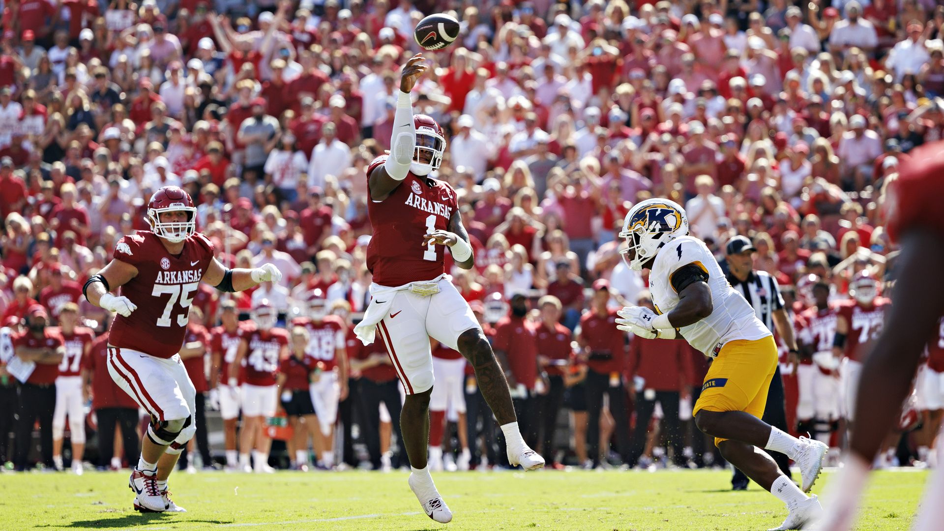 Four sports bars to watch the Hogs play in NWA - Axios NW Arkansas