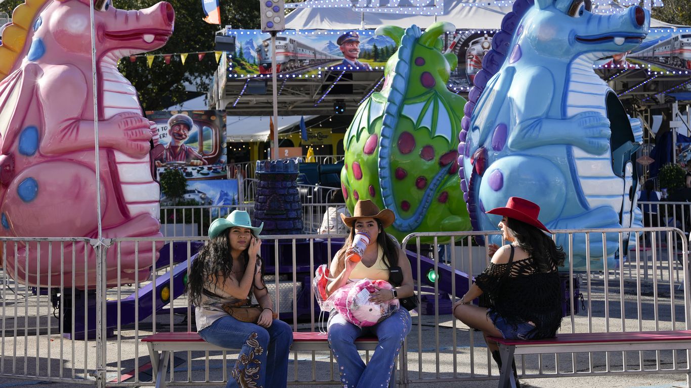 Stat du jour: Rodeo attendance one week in - Axios Houston