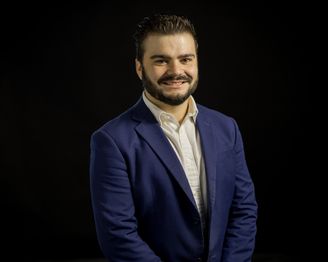 Stephen Neukam - Axios