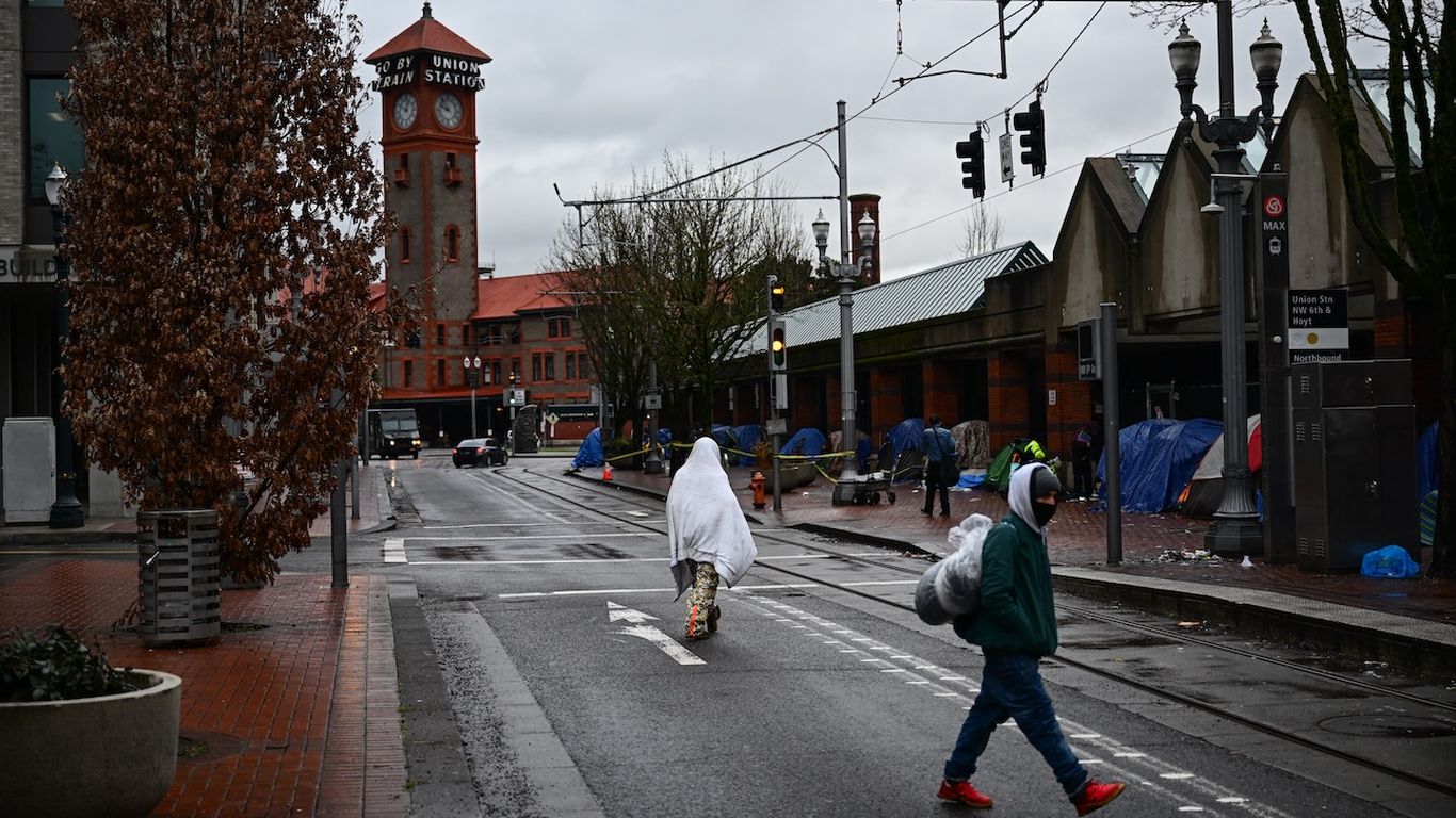 Local officials clash with Portland mayor over homelessness strategy ...