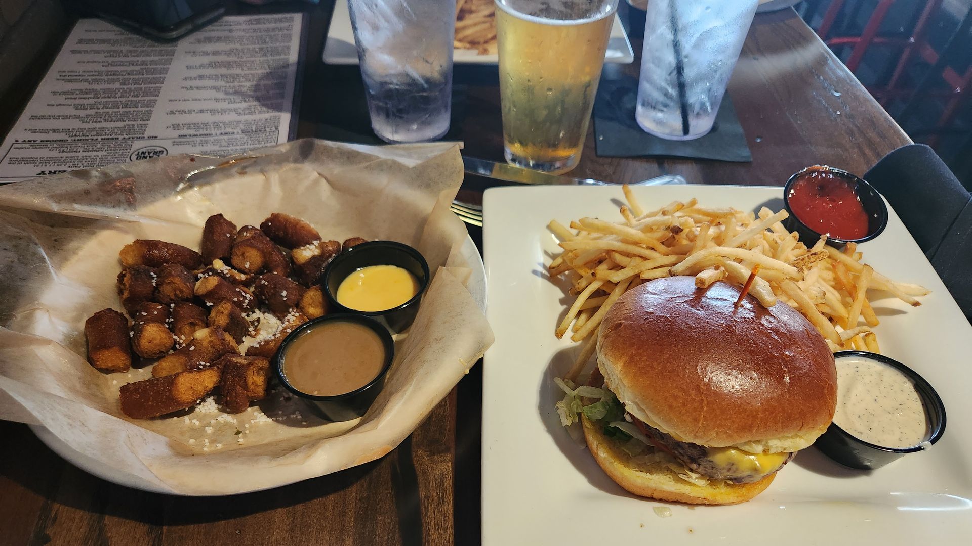 Our review of The Rail restaurant in Grandview - Axios Columbus