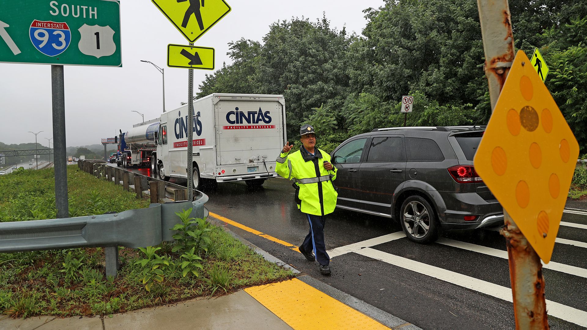 Flash flooding paralyses Boston's morning commute on I-93 - Axios Boston