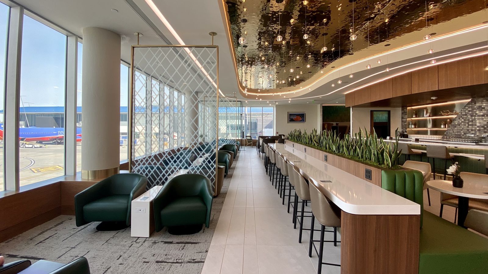Charlotte airport lounge guide - Axios Charlotte