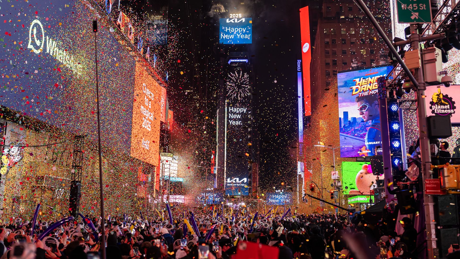 New Year's Eve photos: U.S., world welcome 2025