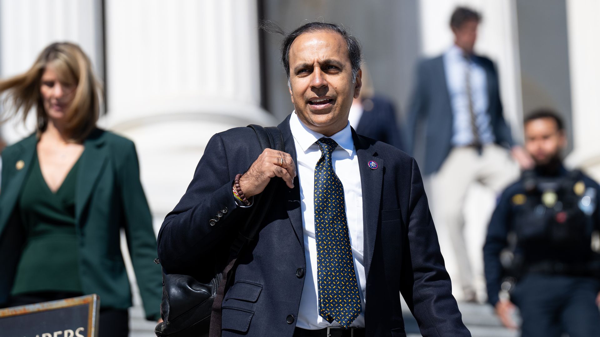 Rep. Raja Krishnamoorthi launches bid for U.S. Senate