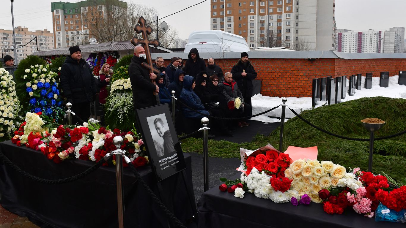 In photos: Thousands of Russians mourn Navalny at Moscow funeral