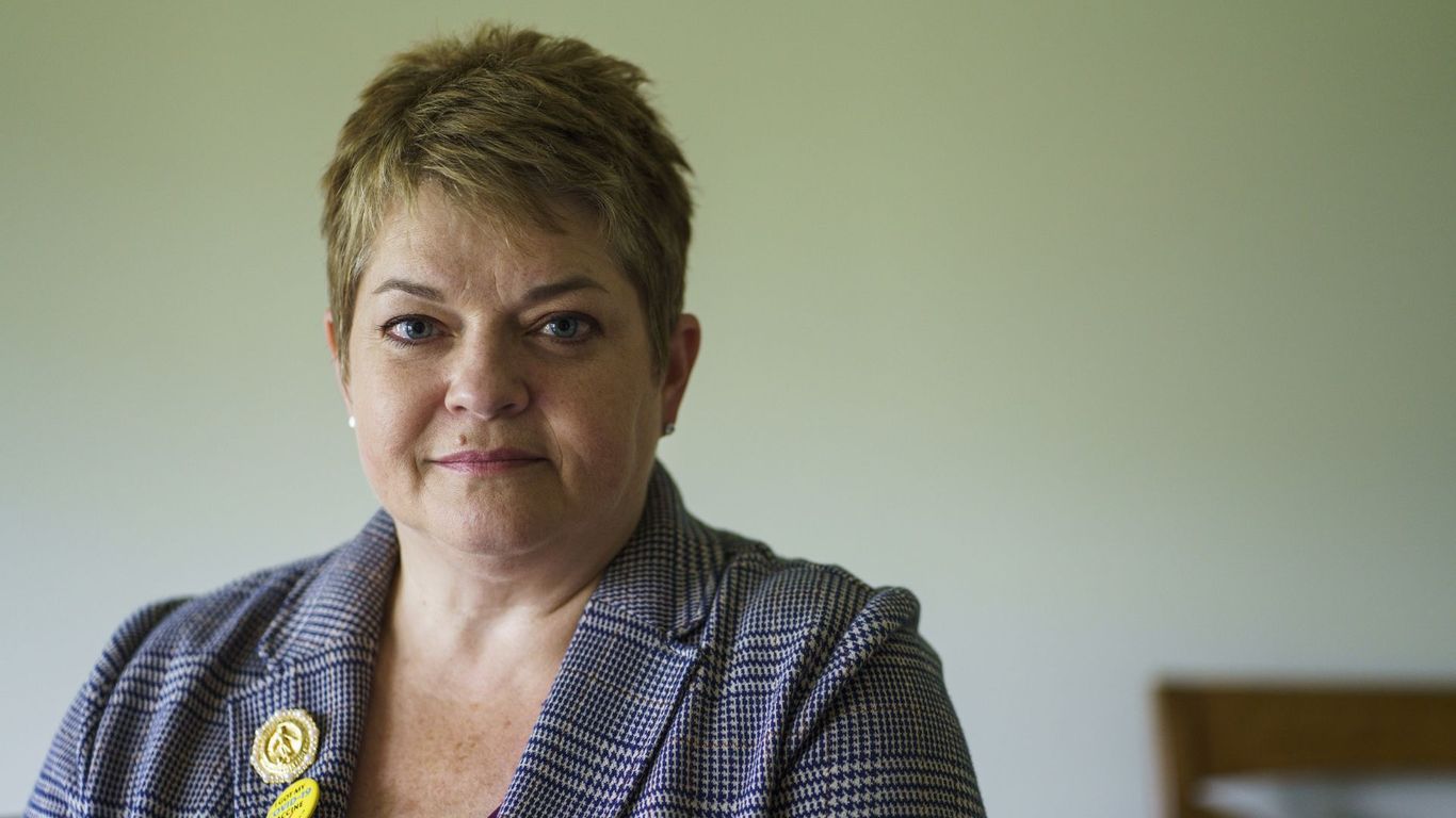 Police launch new probe into muzzle sent to fired Tennessee vaccine ...