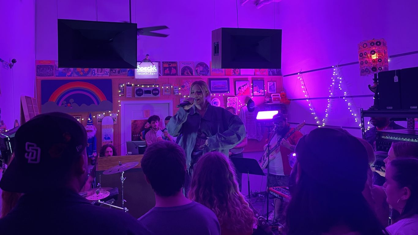 Wynne launches Portland-area "Tour Next Door" with local artists ...