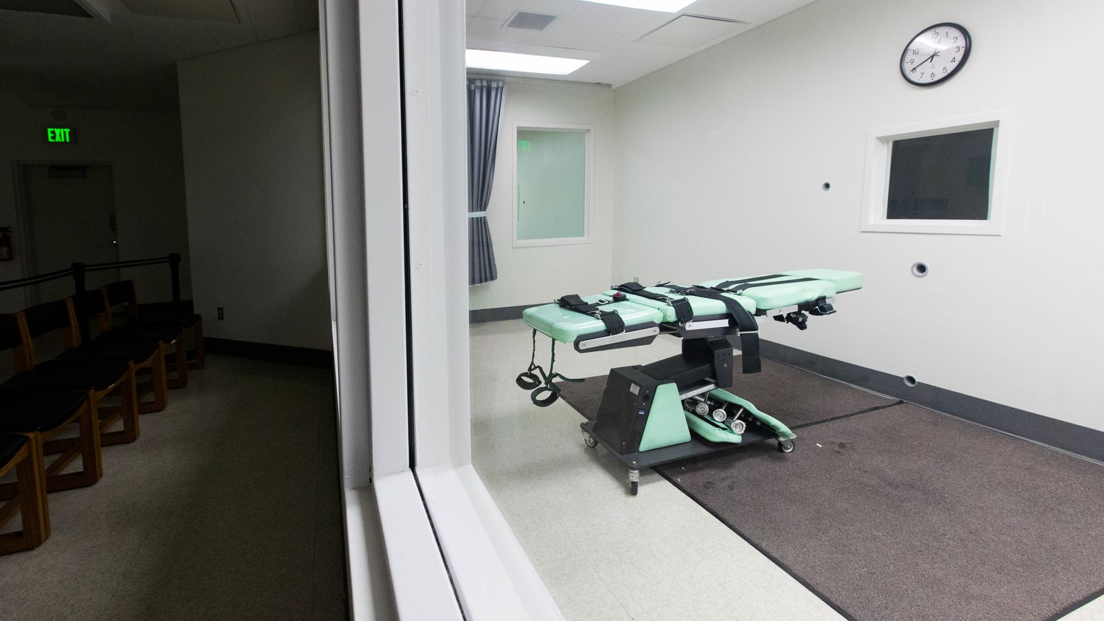 Federal government carries out first execution since 2003