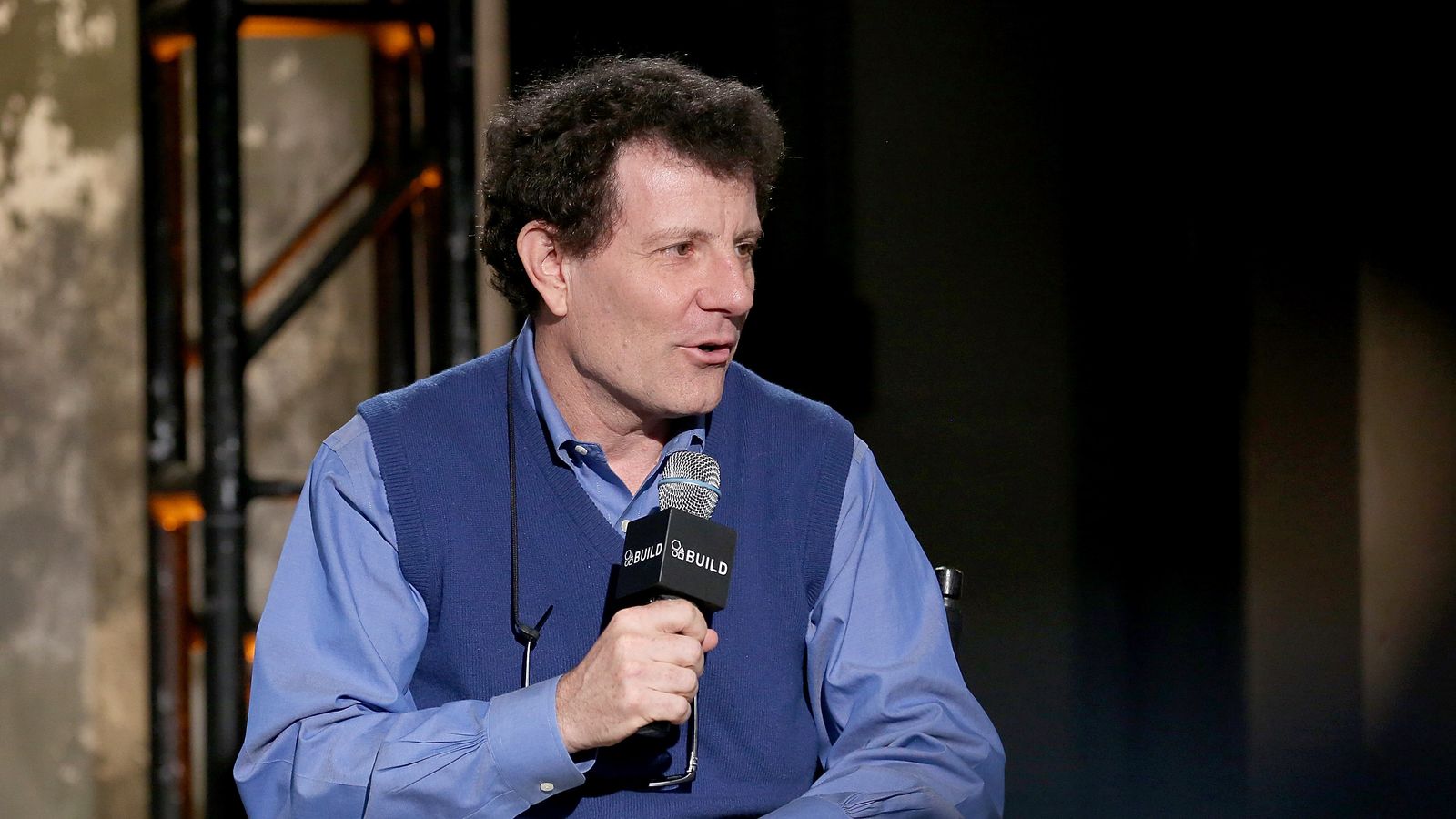 Nicholas Kristof announces run for Oregon governor