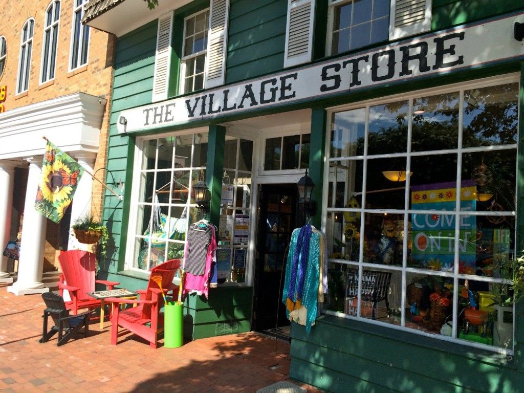 10 things to see, do and eat on a 3-block stroll through Davidson ...