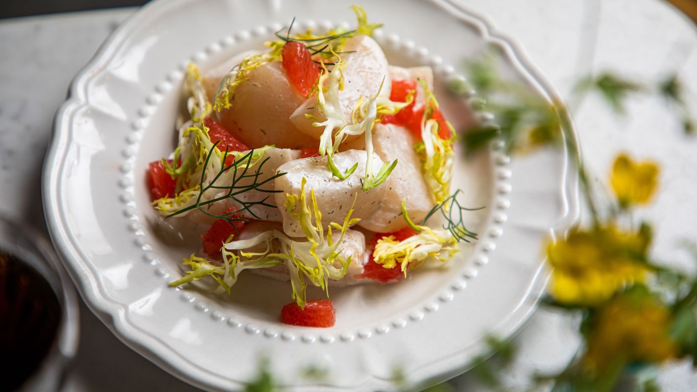 Junebug brings late-night dining to New Orleans CBD - Axios New Orleans