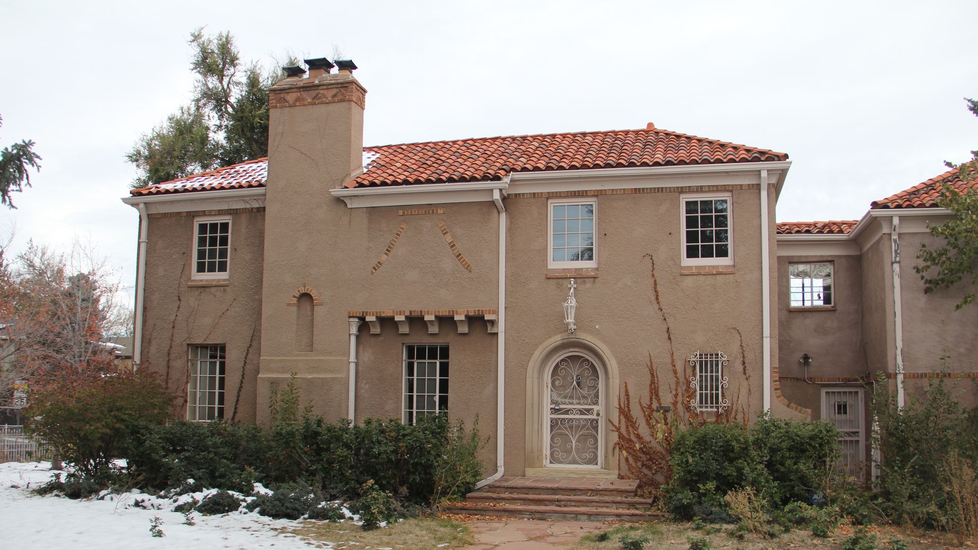 Two landmark battles are brewing in northeast Denver - Axios Denver