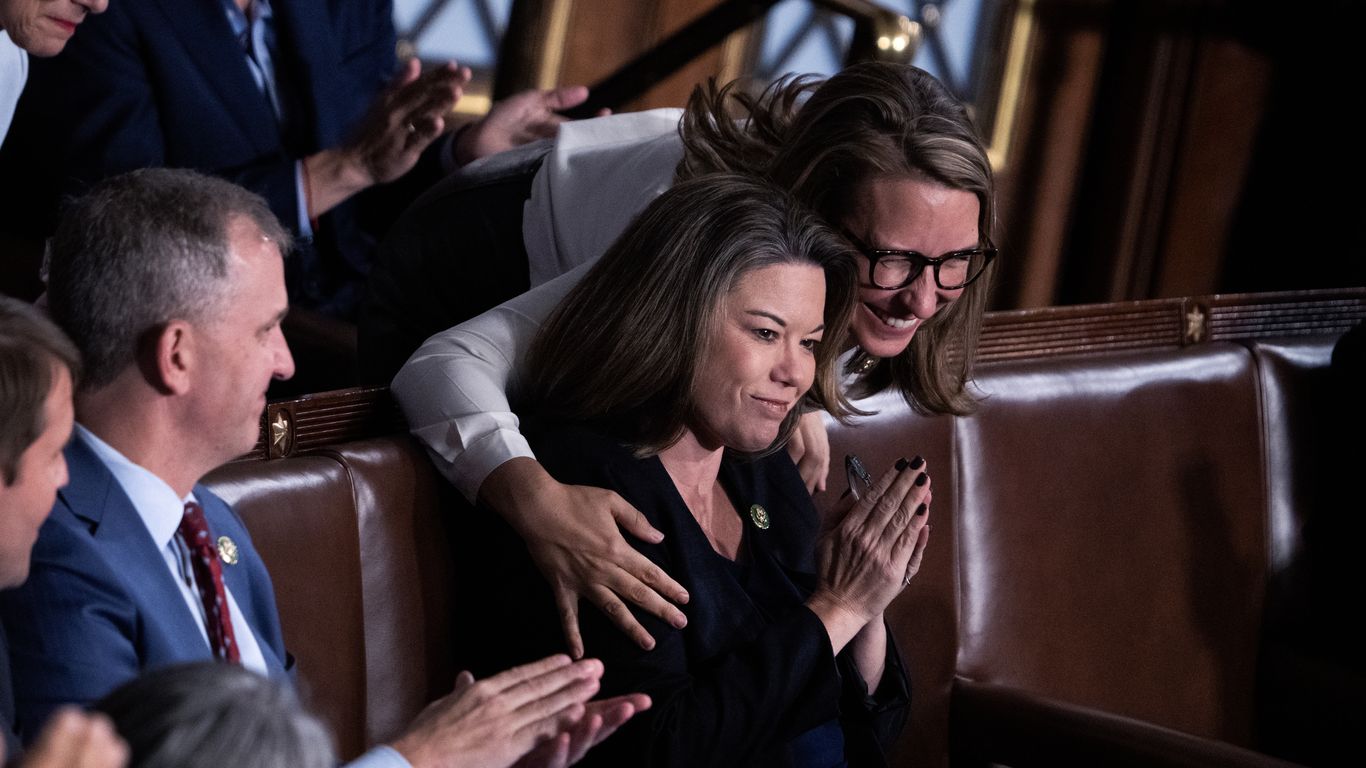 Democrats try to outflank the GOP on border security