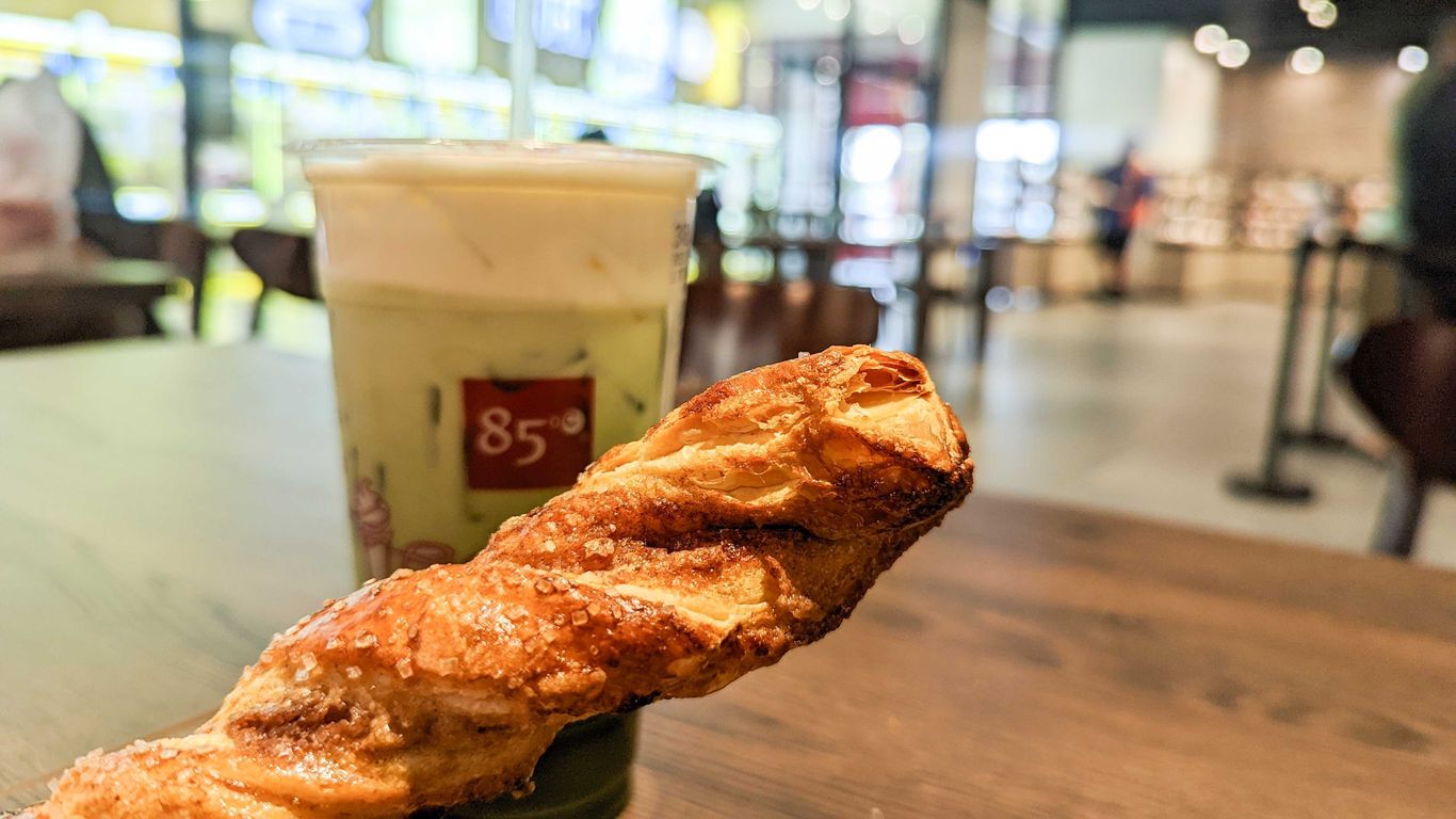 Salt Lake's new 85°C Bakery Cafe is drawing crowds - Axios Salt Lake City