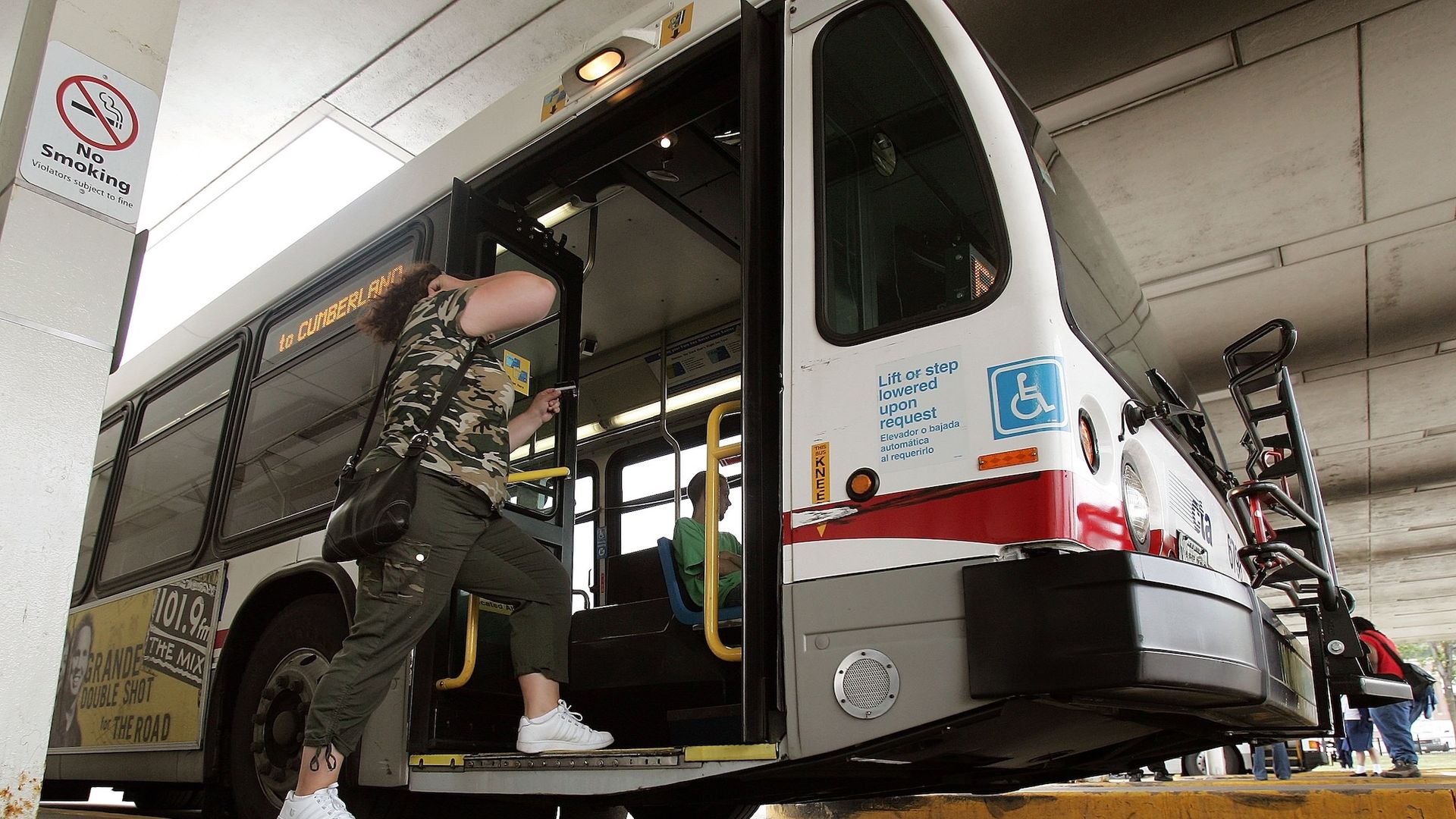 Nearly 30 CTA bus routes will have improved service - Axios Chicago