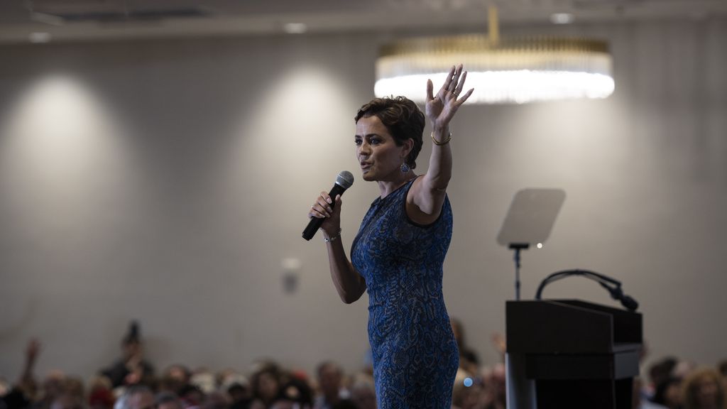 Kari Lake launches U.S. Senate campaign in Arizona