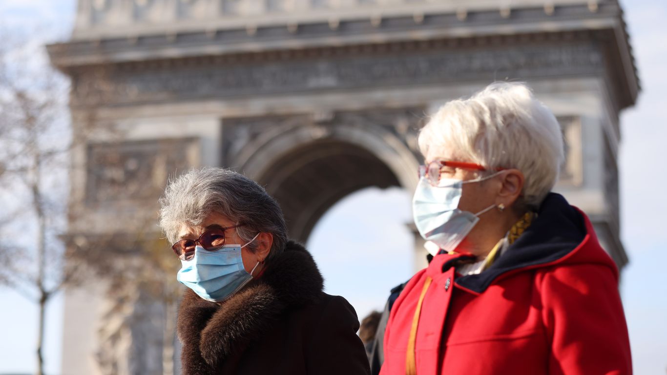 Paris mandates outdoor mask wearing amid COVID surge