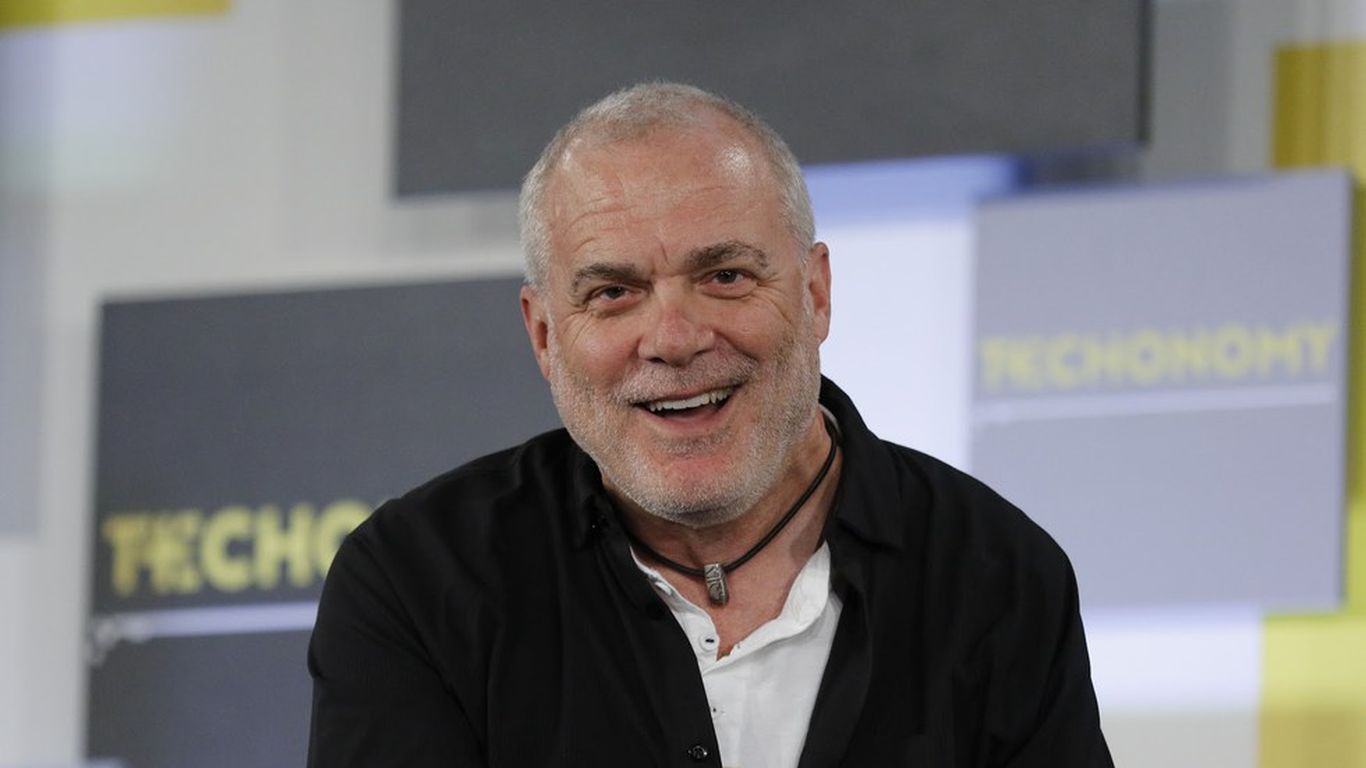 Aetna CEO wants health care to look more like Apple Store