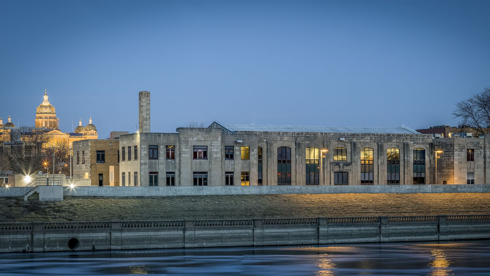 Des Moines' Armory could become a performing arts center - Axios Des Moines