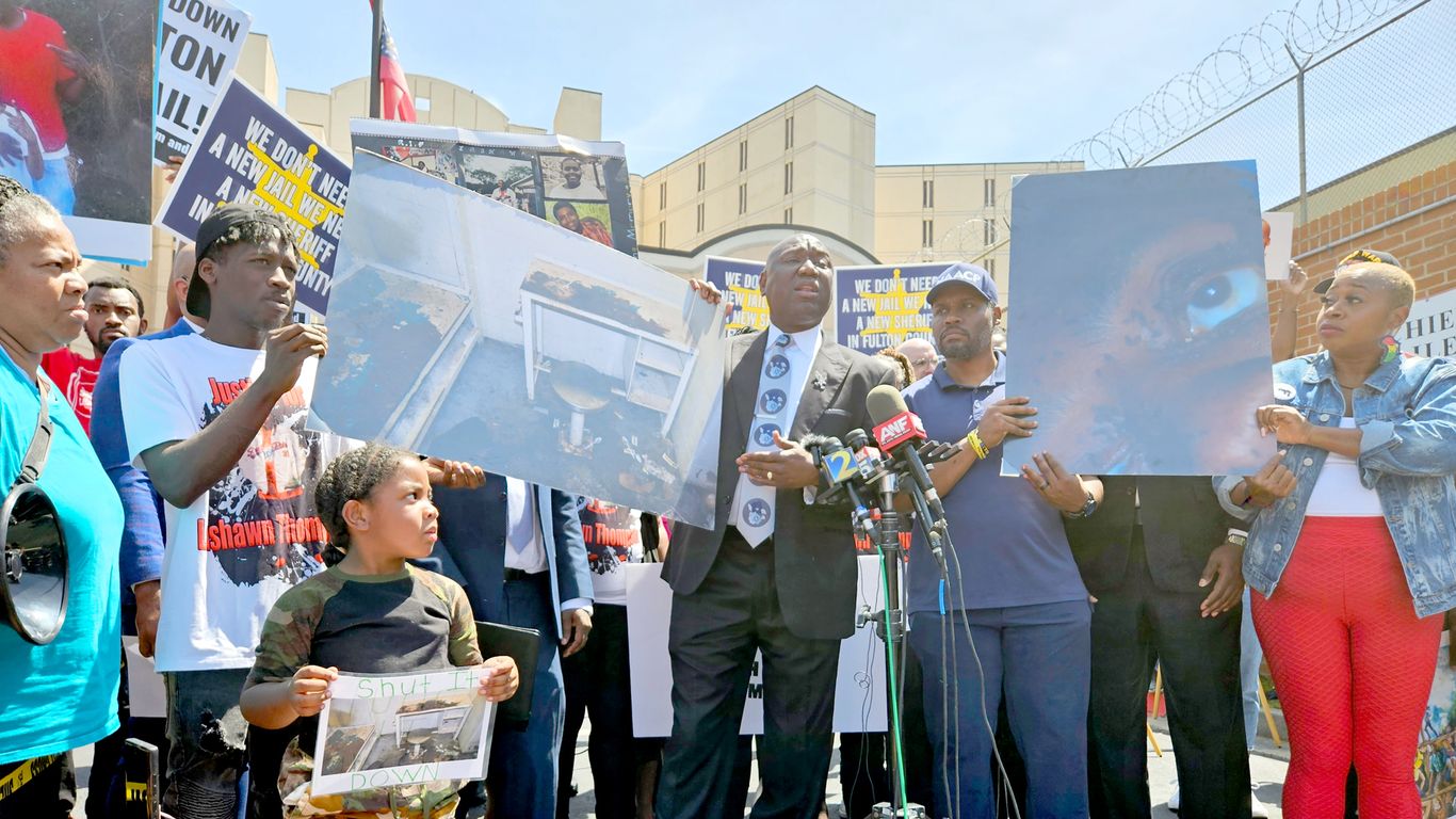 Family of man who died at Fulton jail criticizes sheriff over ...