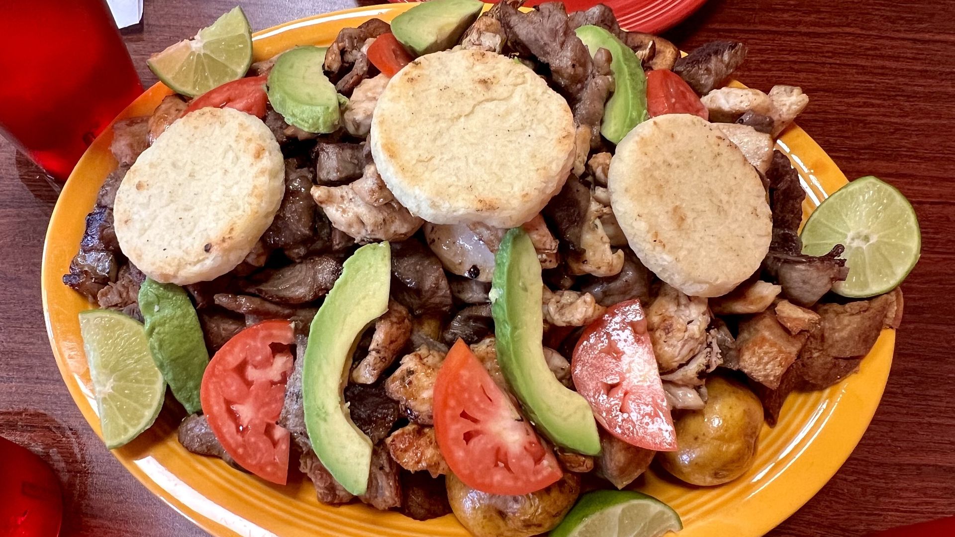 Cafe y Sabor's massive meat mountain plate you can order - Axios Richmond