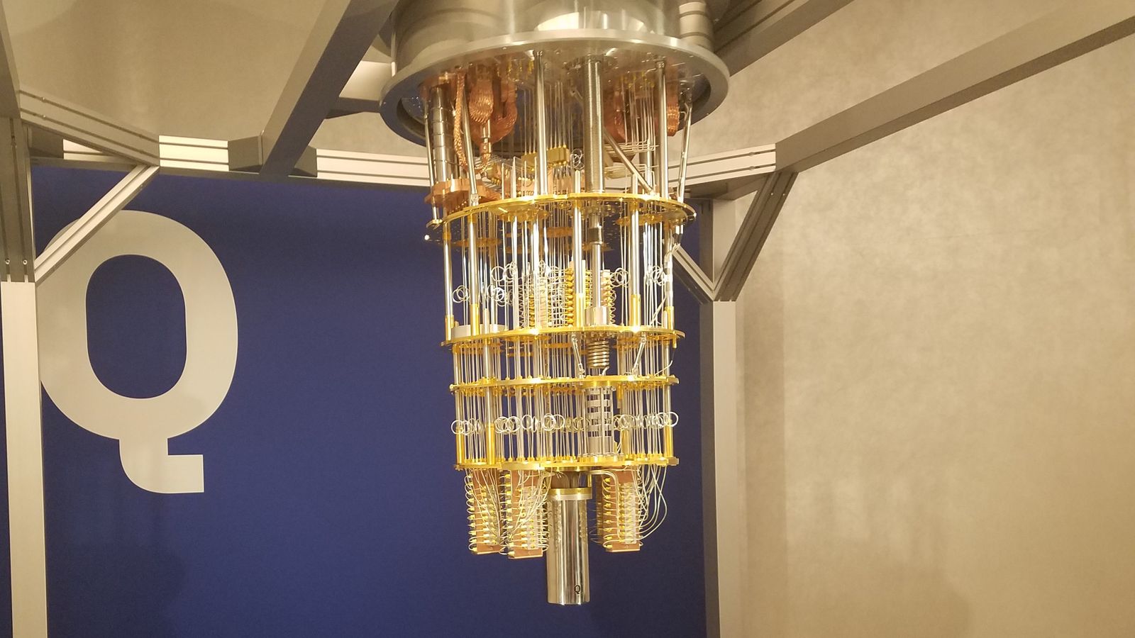 Quantum computing edges toward mainstream Quantum computing edges toward mainstream